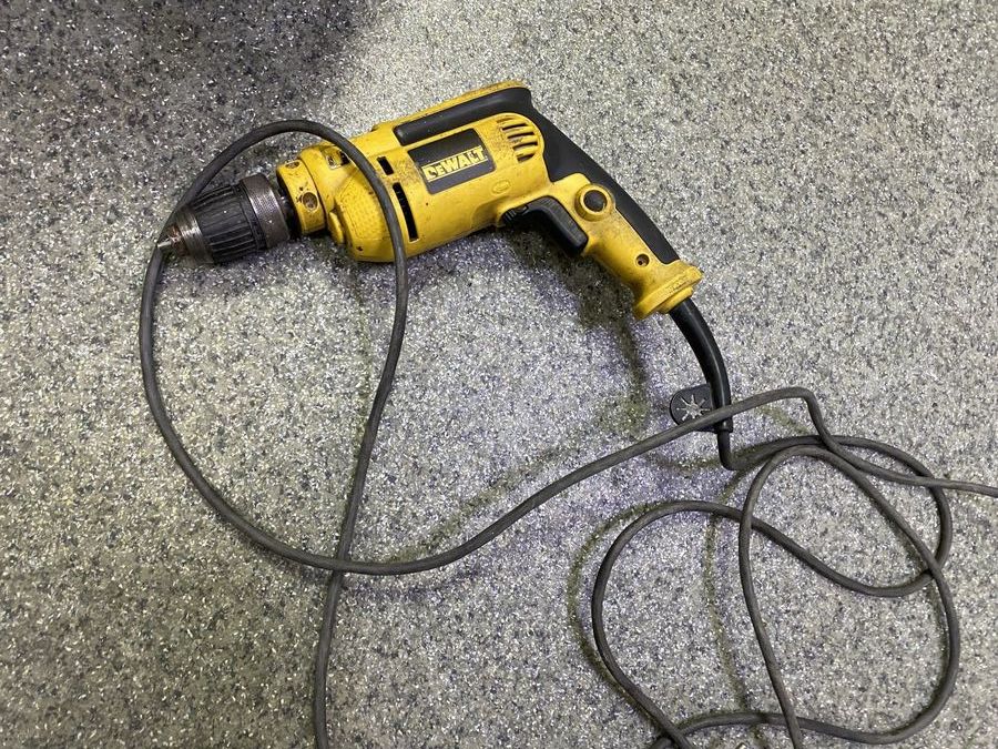 Купити Дриль ударний Dewalt dwd024-qs 01-200493174 | Техноскарб