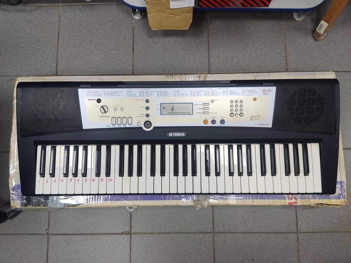 Купити Синтезатор Yamaha psr-r200 01-200463563 | Техноскарб