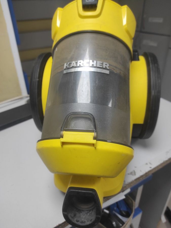 Купити Пилосос Karcher vc 3 plus 01-200508055 | Техноскарб